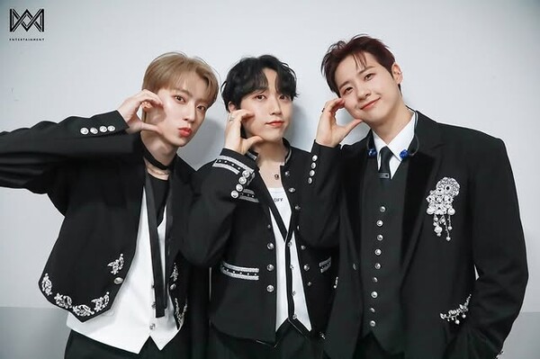 [디시트렌드] “14년차 저력” B1A4, K-POP 그룹 부문 1위